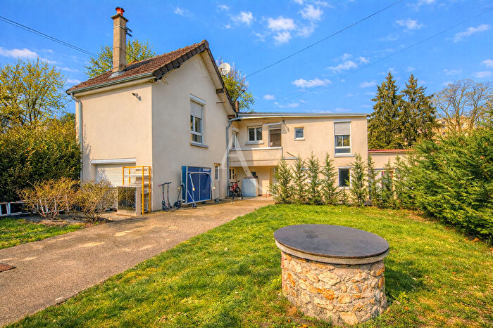 Maison à vendre - Chelles, Noue-Brossard, Perichelles, Bel Air, Clos Roger - 5 pièces - 4 chambres