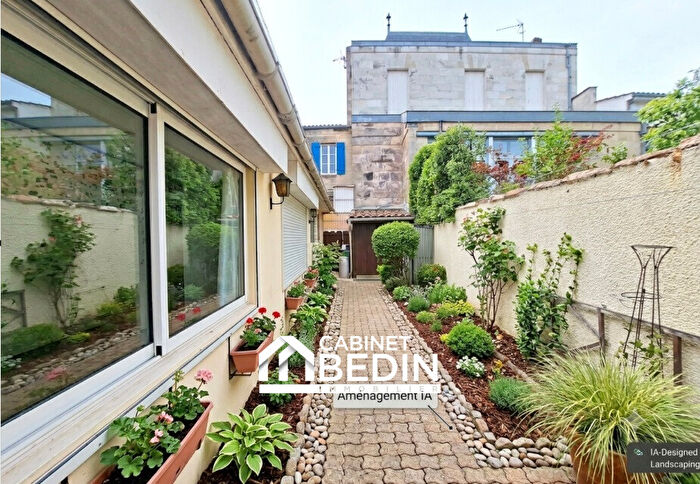 Pessac, Bourg : Maison 2 pièces à vendre