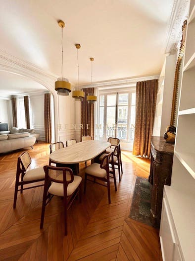 Paris 16ème arrondissement : Appartement 5 pièces à louer