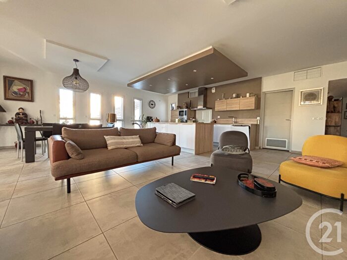 Appartement à vendre - Alès, Centre-ville - 5 pièces - 3 chambres