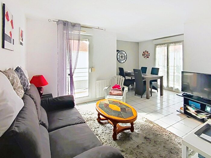 Appartement à vendre - Margny-lès-Compiègne - 3 pièces - 2 chambres