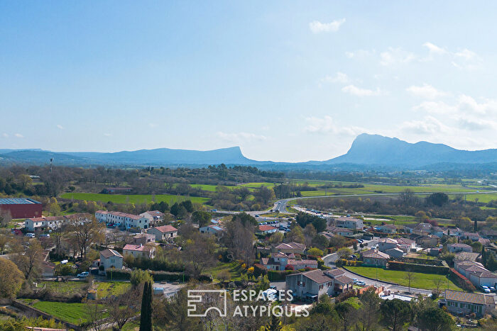 Maison à vendre - Saint-Martin-de-Londres - 20 pièces - 10 chambres
