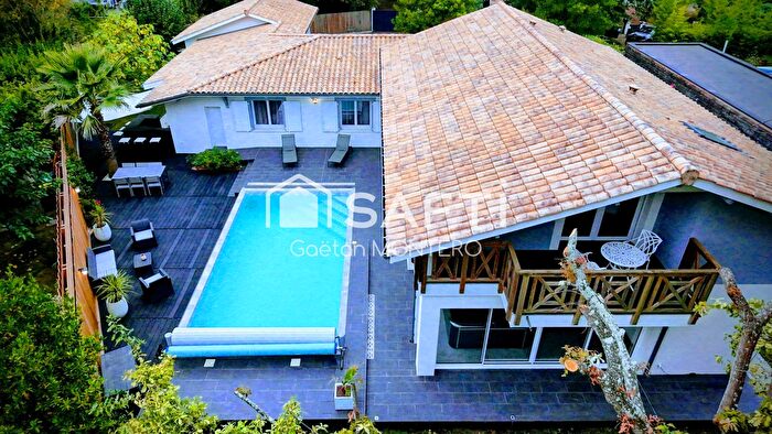 Maison à vendre - Arès - 6 pièces - 5 chambres