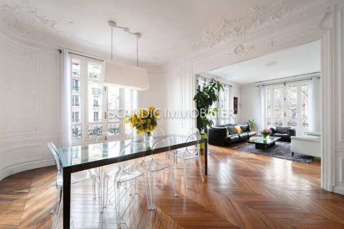 Appartement à louer - Gros Caillou, Paris ème arrondissement - 5 pièces - 3 chambres