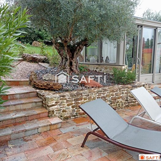 Maison 10 pièces à vendre à Sérigné