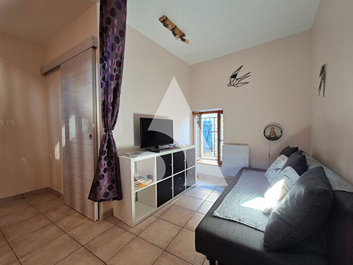 Maison 2 pièces à vendre à Vinezac
