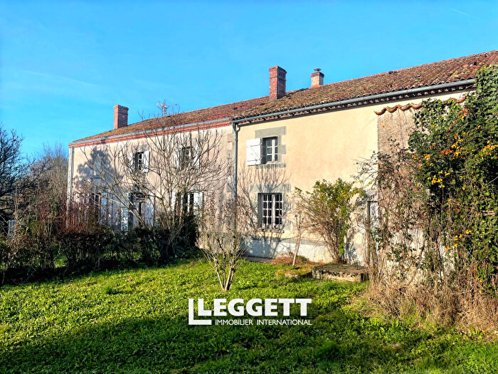 Maison à vendre - Bussière-Poitevine - 8 pièces - 5 chambres