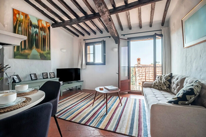 Appartement à vendre - Tourrettes-sur-Loup - 3 pièces - 2 chambres