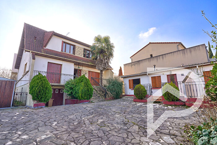 Maison à vendre - Vitry-sur-Seine, Coteau, Malassis - 12 pièces - 8 chambres