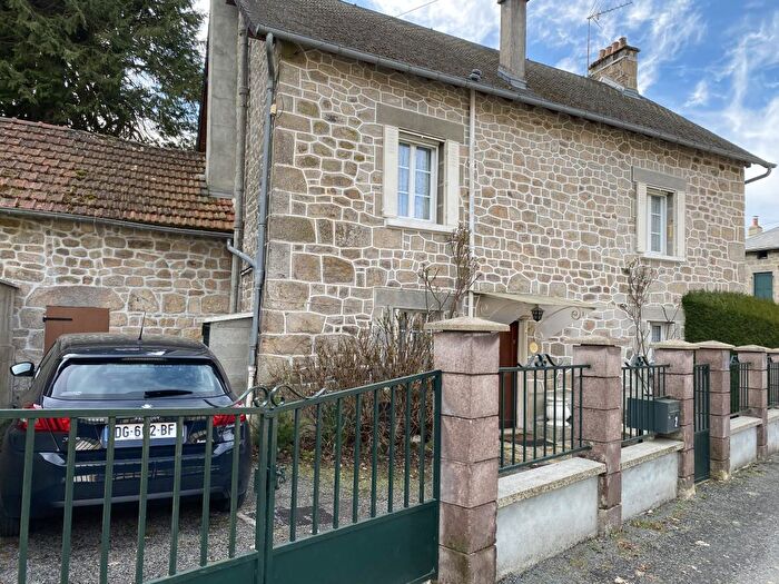 Maison à vendre - Eymoutiers - 4 pièces - 3 chambres