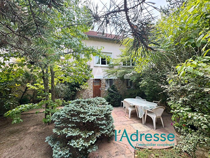 Maison à vendre - Noisy-le-Grand, Nord - 6 pièces - 4 chambres