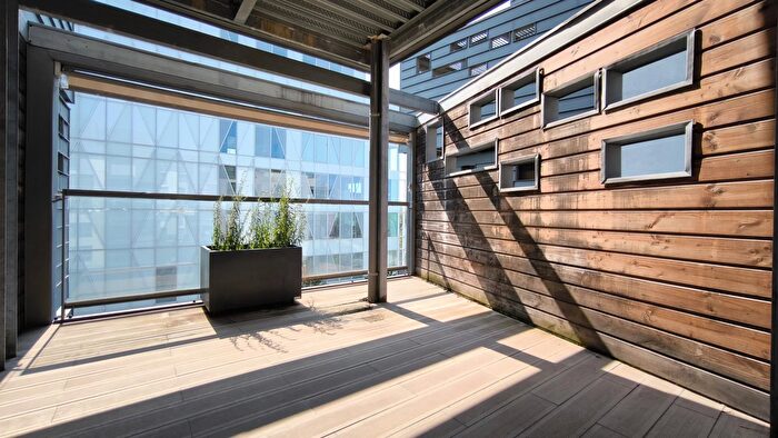 Appartement à vendre - Issy-les-Moulineaux, Val de Seine, Les Arches - 2 pièces - 1 chambre