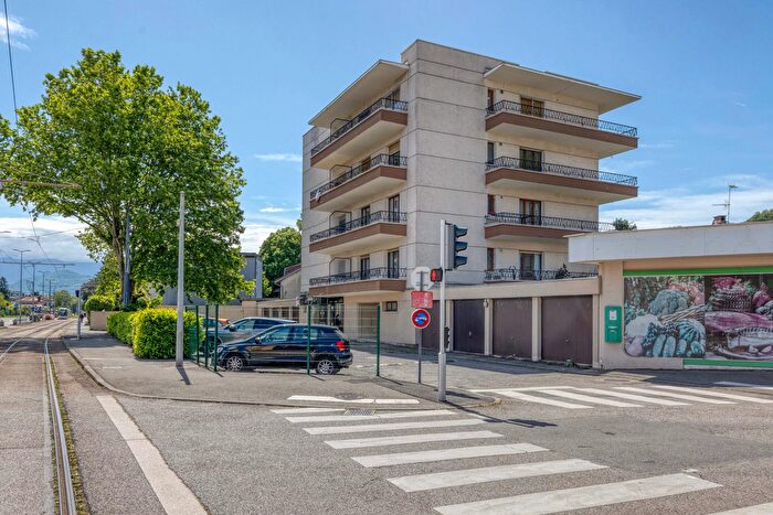 Fontaine, Charles Michels : Appartement 4 pièces à vendre