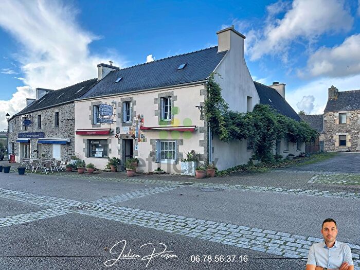 Guimiliau - Maison 9 pièces à vendre