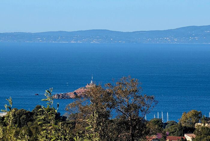 Maison à vendre - Saint-Raphaël, Plateau Notre-Dame - 5 pièces - 4 chambres
