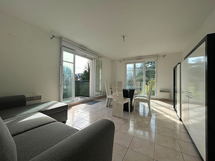 Appartement à louer - Villebon-sur-Yvette - 3 pièces - 2 chambres