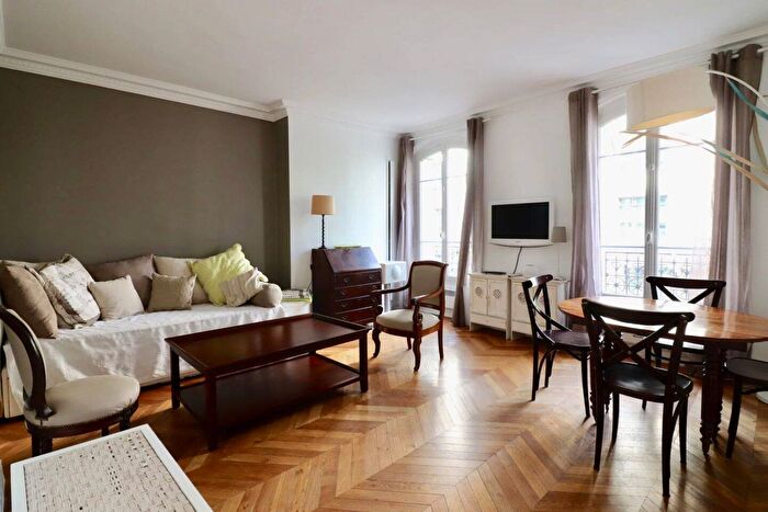 Appartement à louer - Reine-Mairie, Boulogne-Billancourt - 2 pièces - 1 chambre