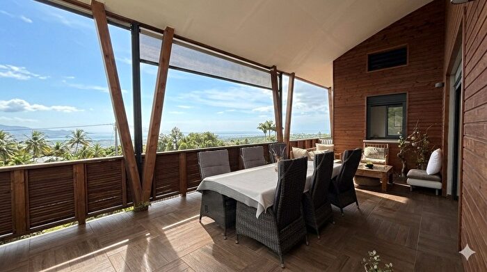 Maison à vendre - Saint-Paul, La Plaine - 5 pièces - 4 chambres