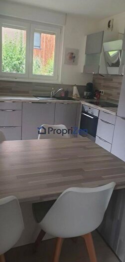 Appartement à louer - Entzheim - 3 pièces - 2 chambres