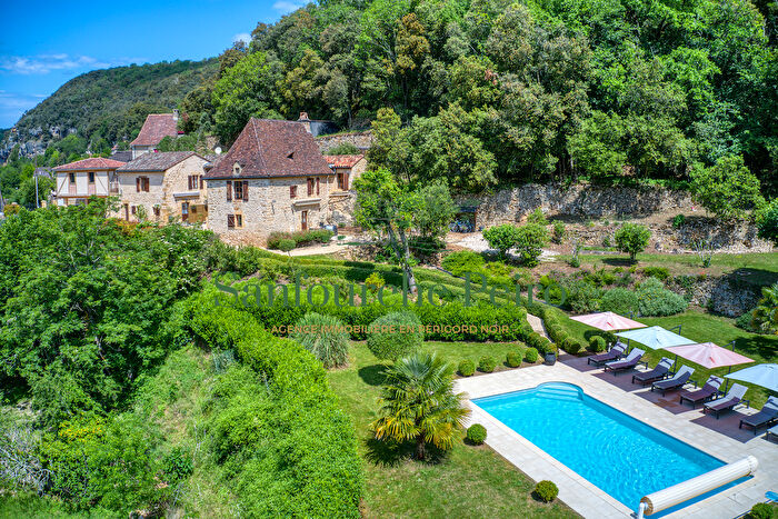 Maison à vendre - La Roque-Gageac - 7 pièces - 5 chambres