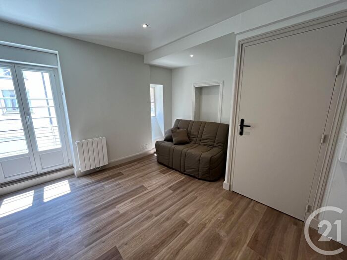 Appartement à louer - Granville, Centre-ville - 1 pièce