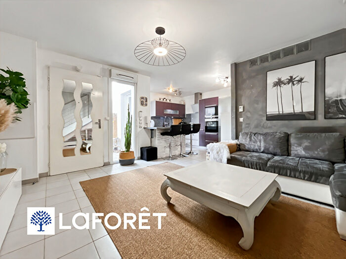 Appartement à vendre - Juvisy-sur-Orge, Centre-ville, Entrevoies, Seine - 3 pièces - 2 chambres