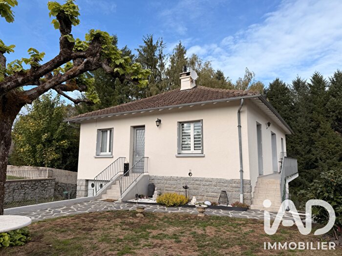 Le Rouget : Maison 7 pièces à vendre