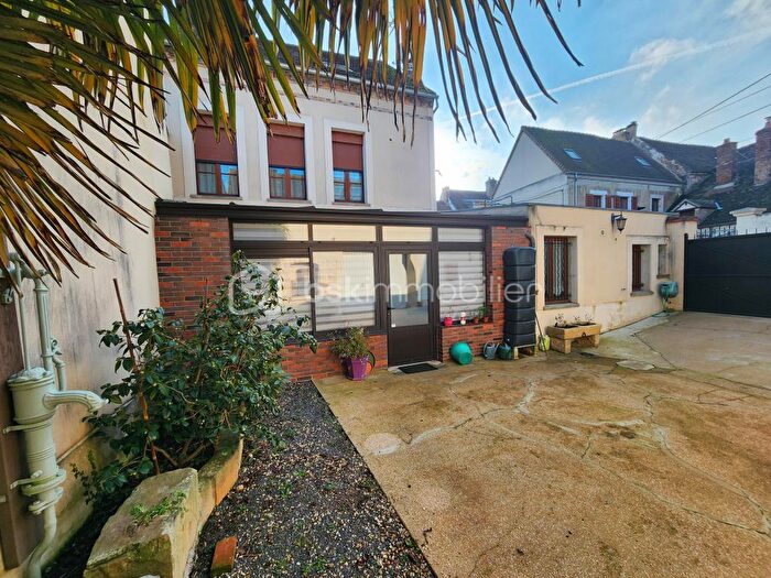 Maison à vendre - Villeneuve-la-Guyard - 5 pièces - 3 chambres