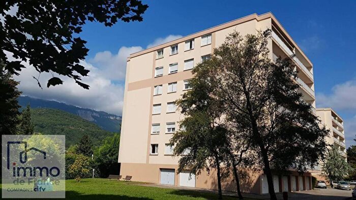 Appartement à louer - Seyssinet-Pariset - 4 pièces - 2 chambres