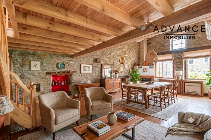 Maison 9 pièces à vendre - Sauveterre-de-Rouergue