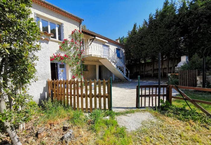 Fontcouverte, Avignon : Appartement 5 pièces à louer