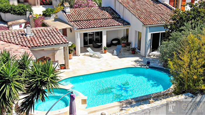 Maison à vendre - Sanary-sur-Mer - 6 pièces - 4 chambres