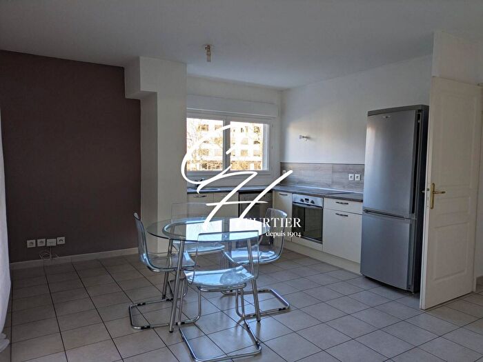 Appartement à louer - Renaudie-La Plaine, Saint-Martin-dHères - 2 pièces - 1 chambre
