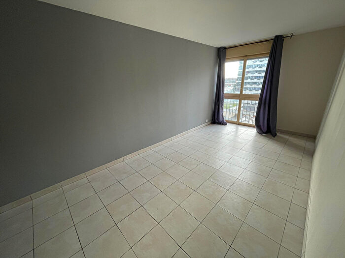 Appartement à louer - Grigny, Grigny, Gare - 2 pièces - 1 chambre