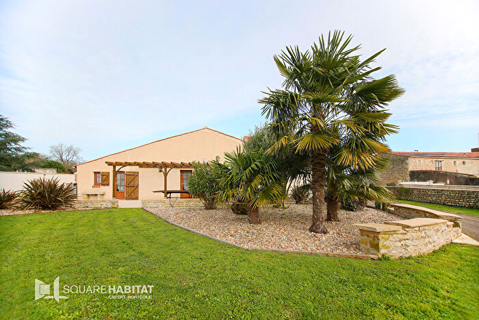 Maison à vendre - Chasnais - 9 pièces - 5 chambres