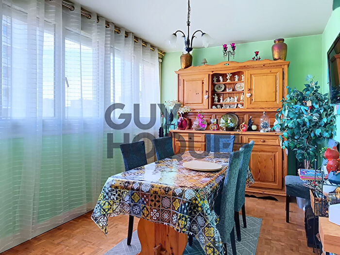 Vitry-sur-Seine, Centre-ville : Appartement 5 pièces à vendre
