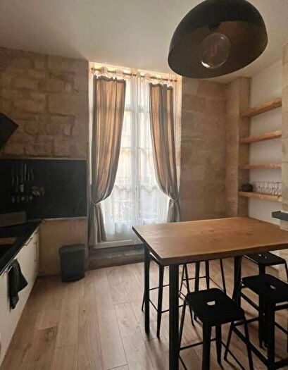 Appartement à louer - Bordeaux - 2 pièces - 1 chambre