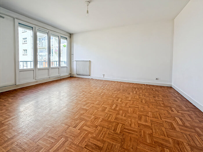 Rosny-sous-Bois, La Justice : Appartement 1 pièce à vendre