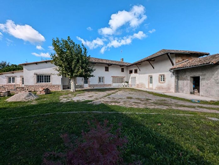 Maison à vendre - Grièges - 7 pièces - 4 chambres