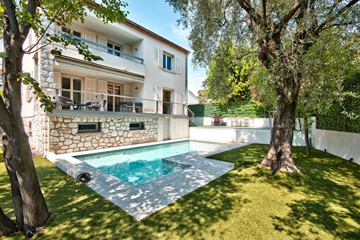 Maison à vendre - Nice, Cimiez - 7 pièces - 6 chambres