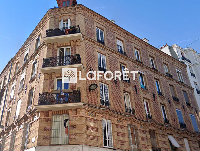 Appartement à vendre - Saint-Denis, Centre-ville, Basilique - 2 pièces - 1 chambre