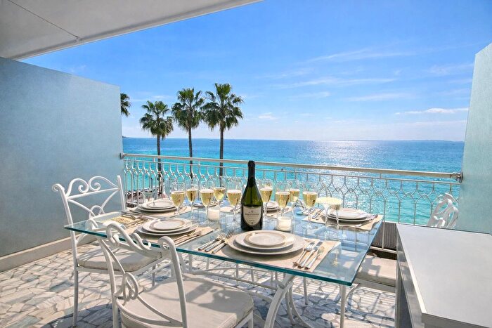 Appartement à vendre - Antibes, Juan-les-Pins, Le Cap - 1 pièce