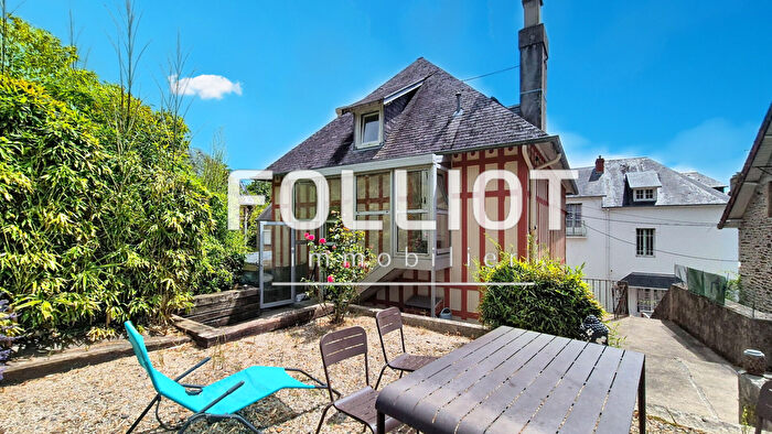 Saint-Jean-le-Thomas : Maison 8 pièces à vendre