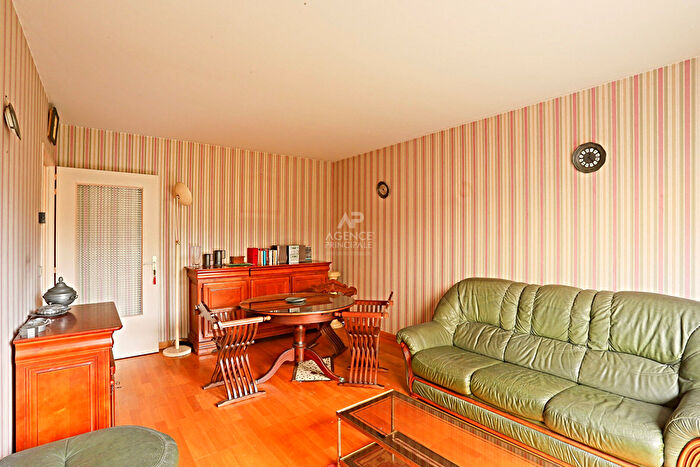 Appartement à vendre - Nanterre, Centre-ville - 2 pièces - 1 chambre