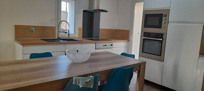 Maison à louer - Saint-Cyr-sur-Mer - 3 pièces - 2 chambres