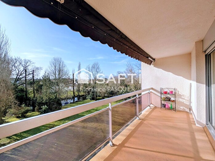 Appartement à vendre - Pessac, Le Monteil - 5 pièces - 3 chambres