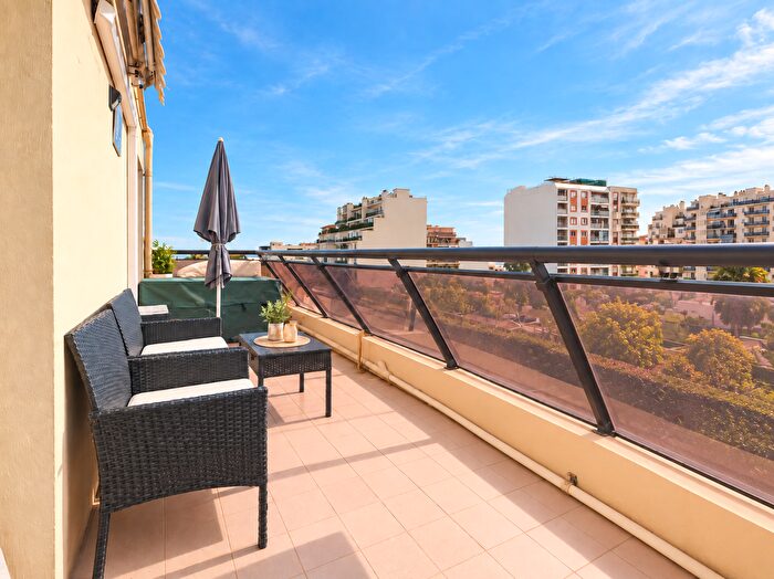 Appartement 3 pièces à vendre - Nice, Arenas