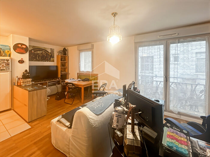 Appartement à vendre - Étampes, Centre-Ville - 2 pièces - 1 chambre