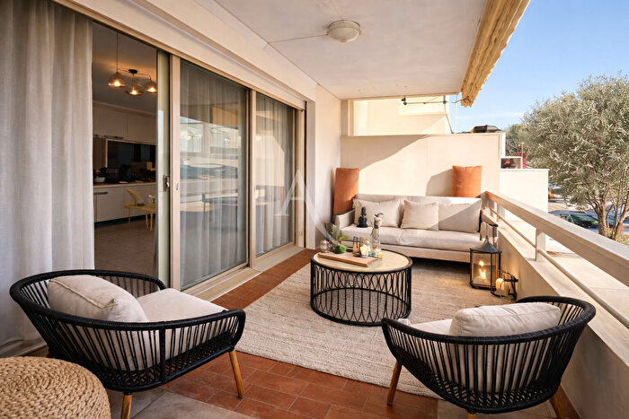 Appartement à vendre - Le Cannet, Rocheville, Colombier, Campelières - 3 pièces - 2 chambres