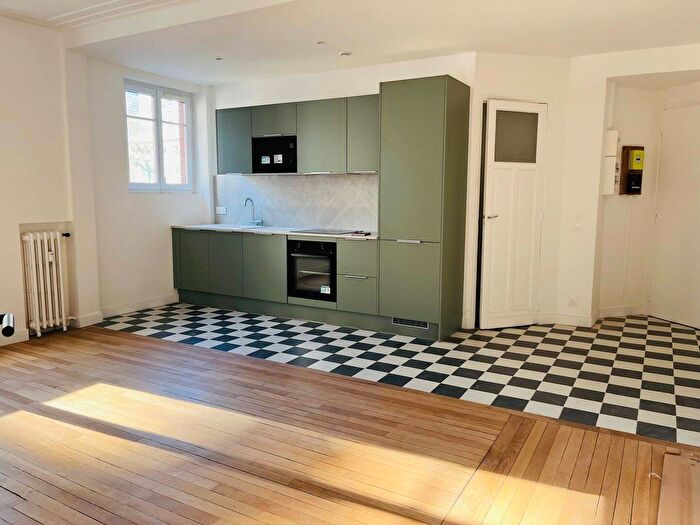 Appartement à louer - Centre Ville-Vieux Puteaux - 3 pièces - 2 chambres